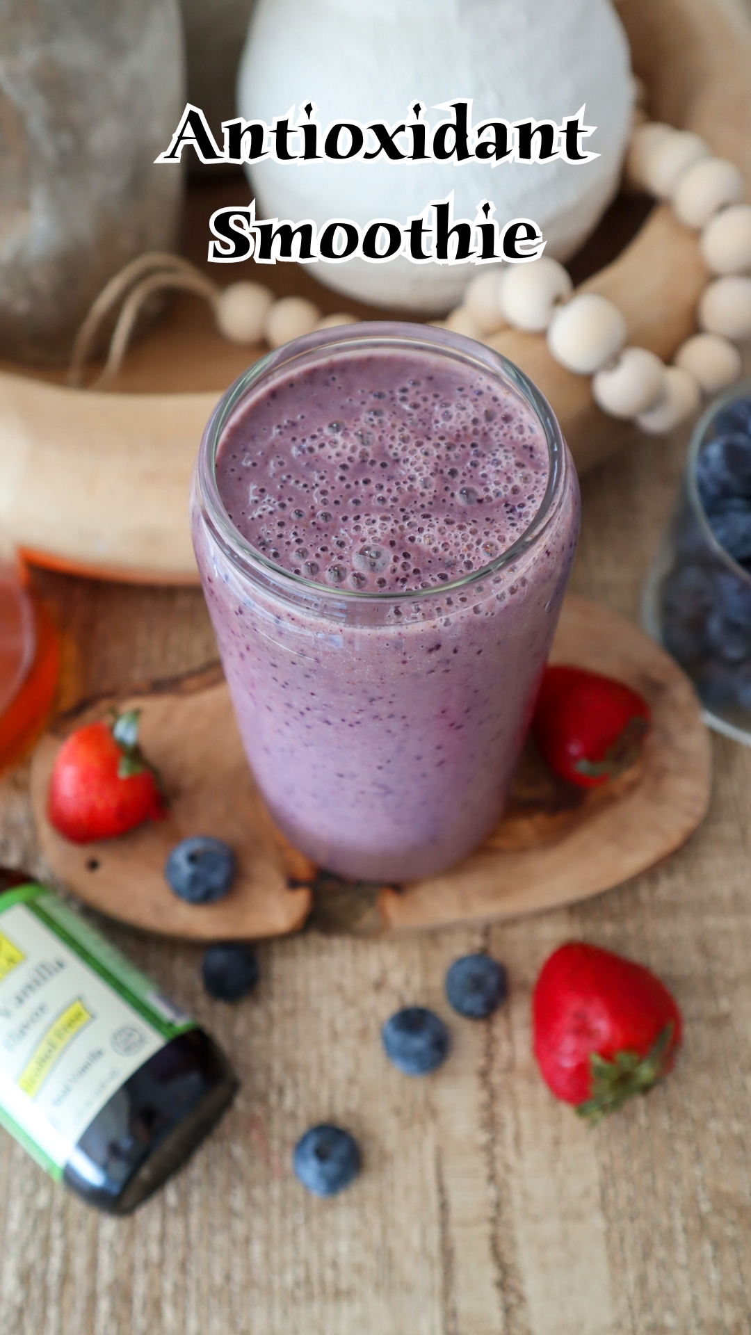Antioxidant Berry Smoothie | Singing Dog Vanilla