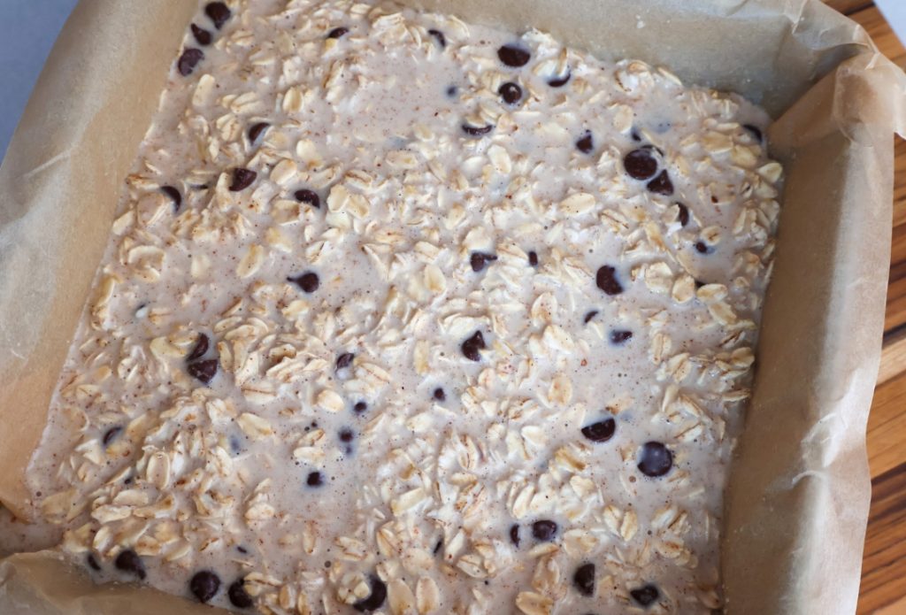 Vanilla Bean Oatmeal Breakfast Bars | Singing Dog Vanilla